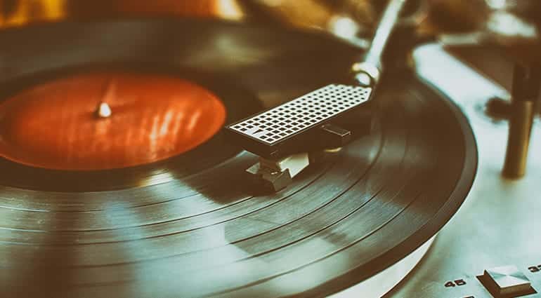 Les éléments à considérer au moment de l'achat d'un tourne disque ...